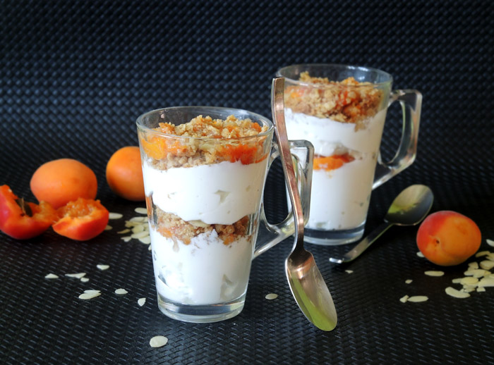 Granola με βερίκοκα και γιαούρτι | delightful area
